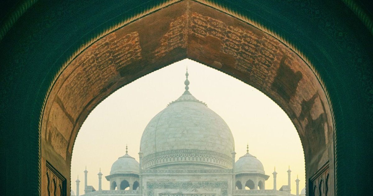 Early Islamic Theology: The Mu`tazilites and al-Ash`ari: Texts and ...